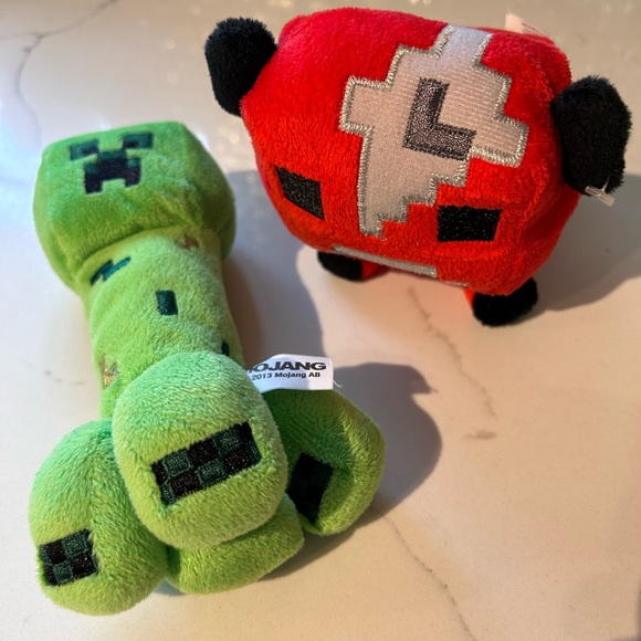 Mojang | Toys | 23 Green Minecraft Creeper 7 And Baby Mushroom Red Bull ...